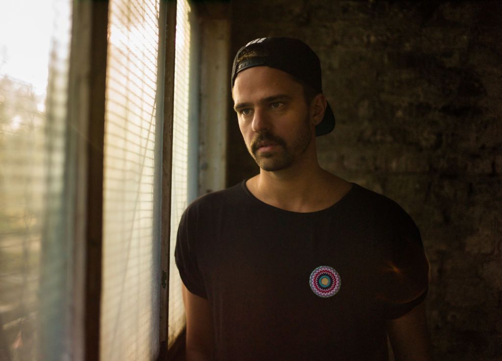 Nick Curly: Turning The Lights On - Techno Station