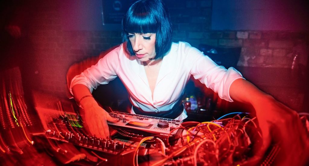 The Worst DJ Promo Photos - Techno Station