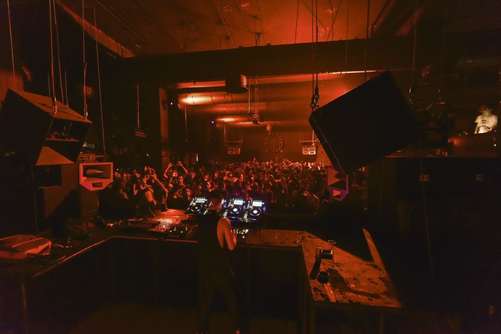 Club Zoom In – Khidi - Techno Station