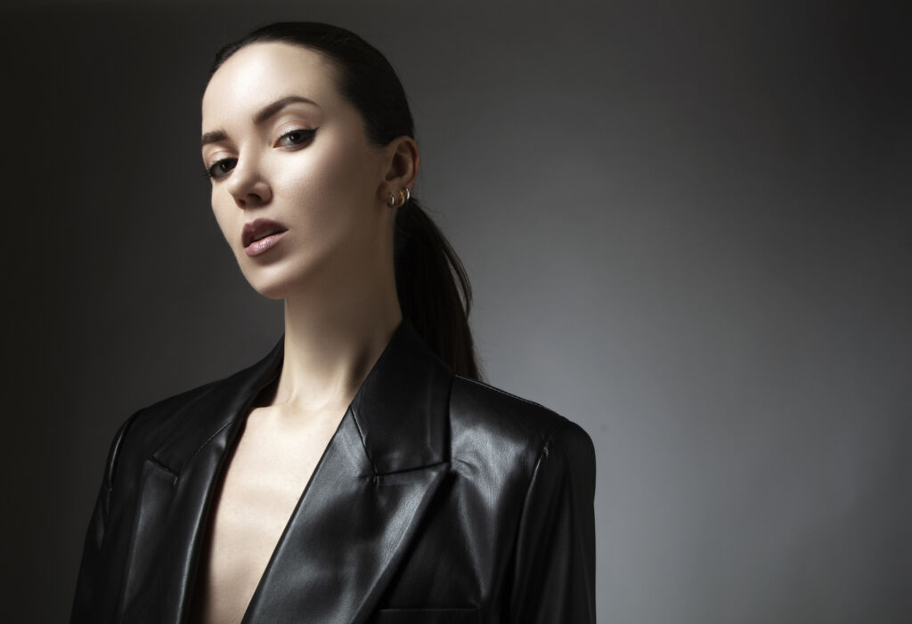 Katy Rise Debuts on Natura Viva with Light House EP - Only Techno