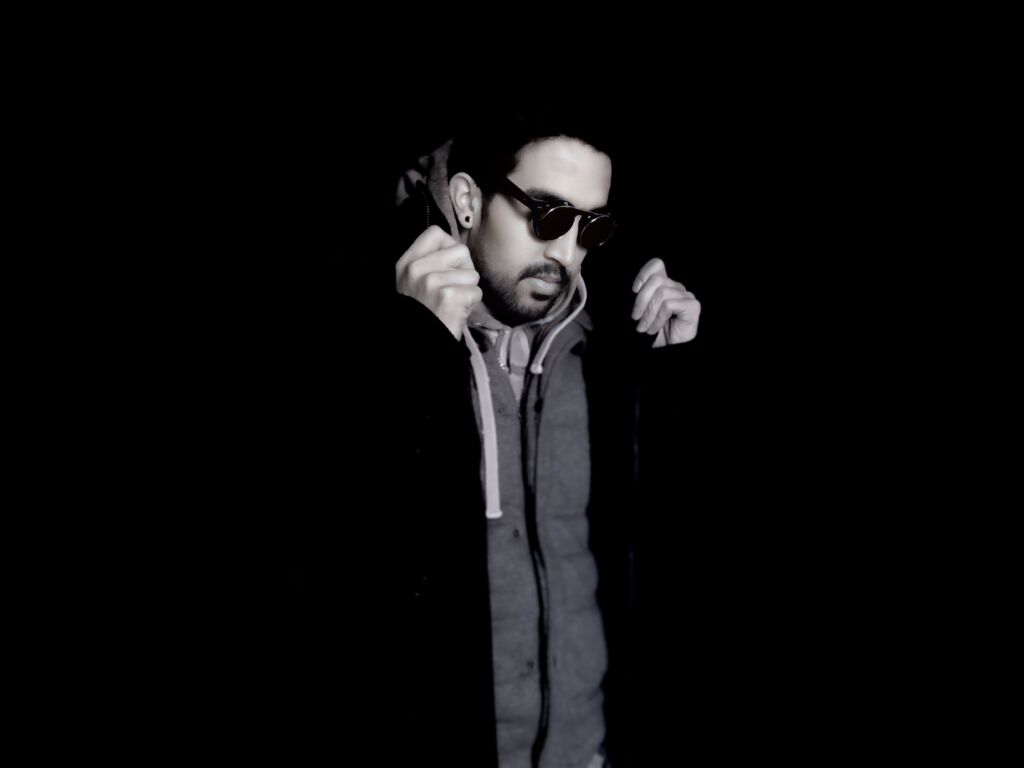 Stark D reimagines 'Commonplace' for Vintage Music Label - Only Techno